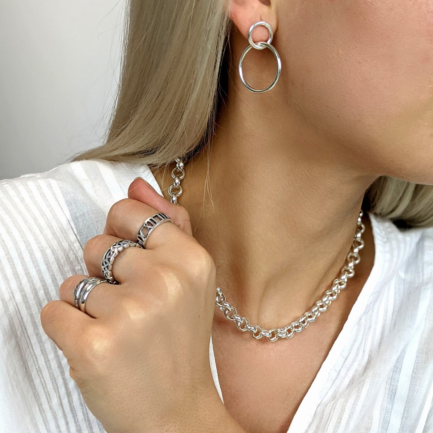 The Ultimate Guide to Hoop Earrings: Hoop Styles Explained – Silverly